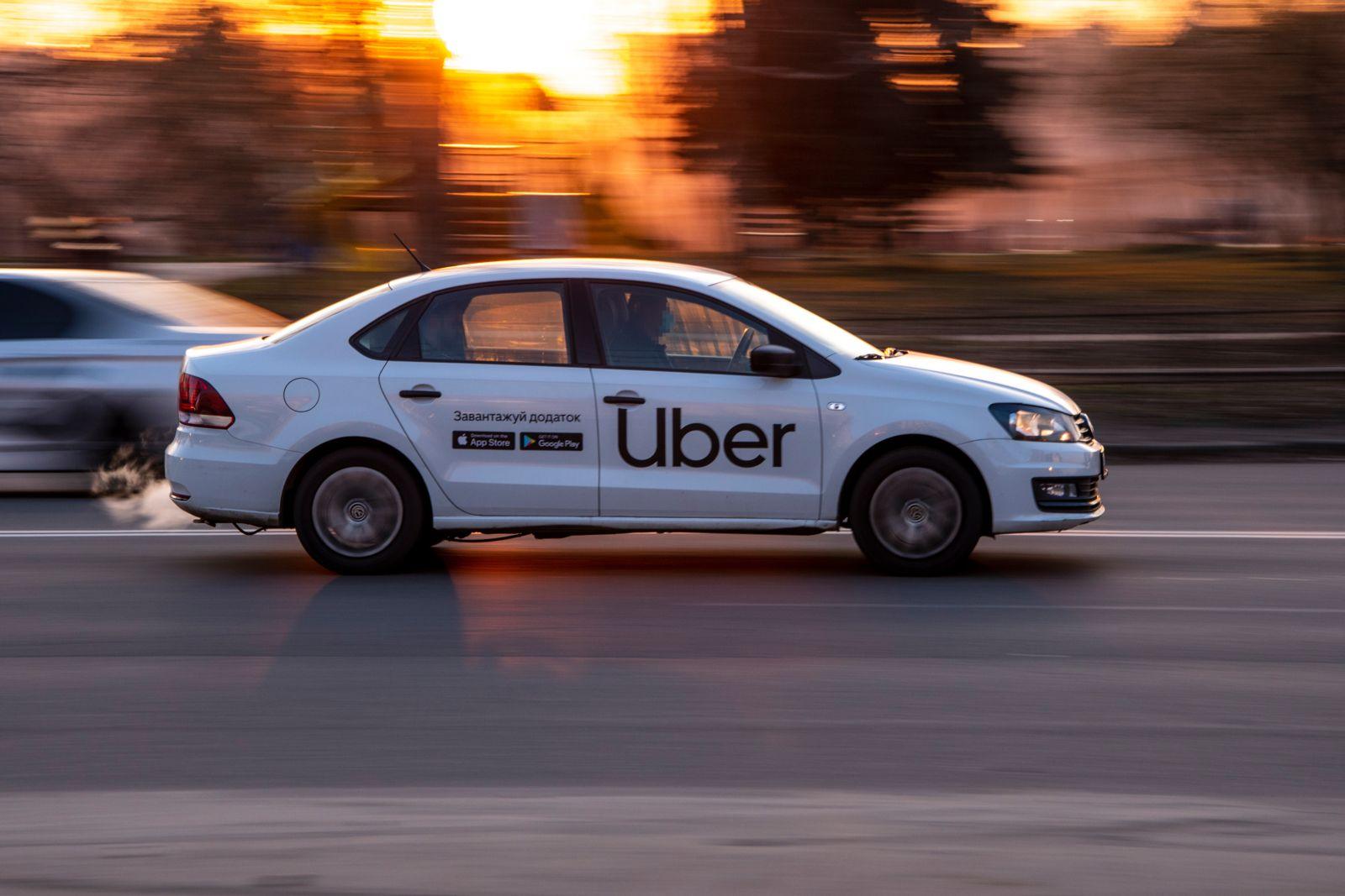 Common Causes of Uber Accidents in Kansas City | Call Now!